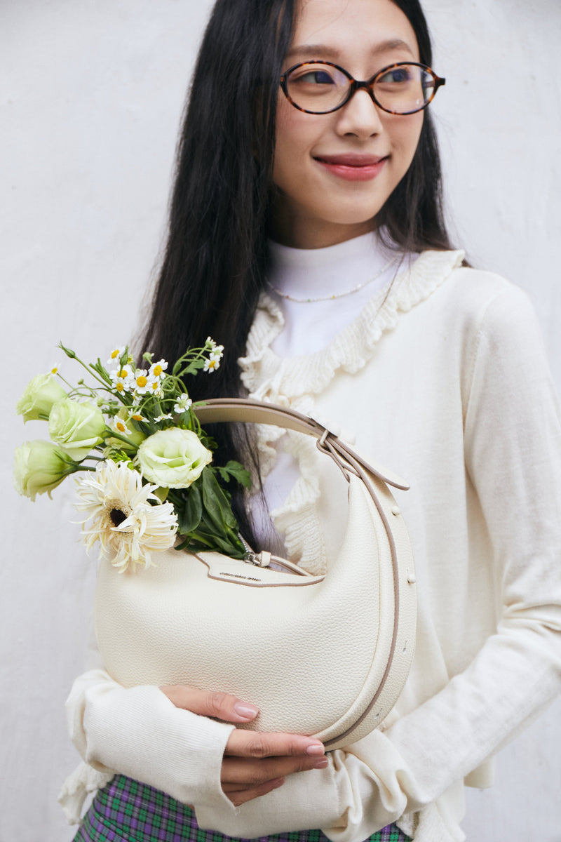 Half moon collection – Amazing Song